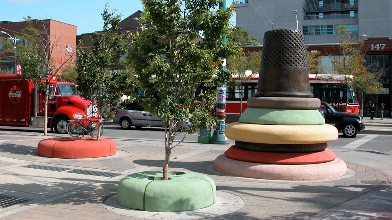 Roadside-attraction showdown: Toronto’s giant thimble | TVO.org